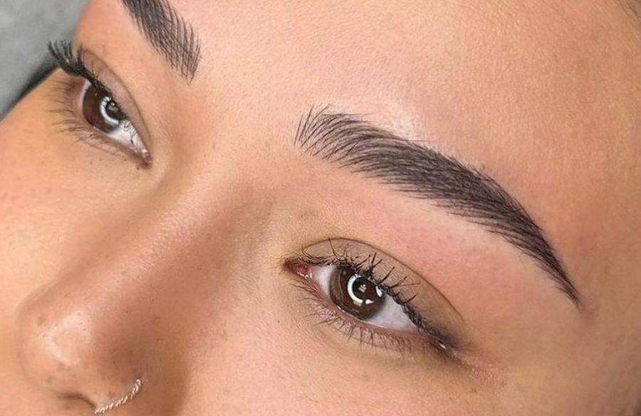 Micropigmentación y Microblading de cejas en Barcelona Zulema